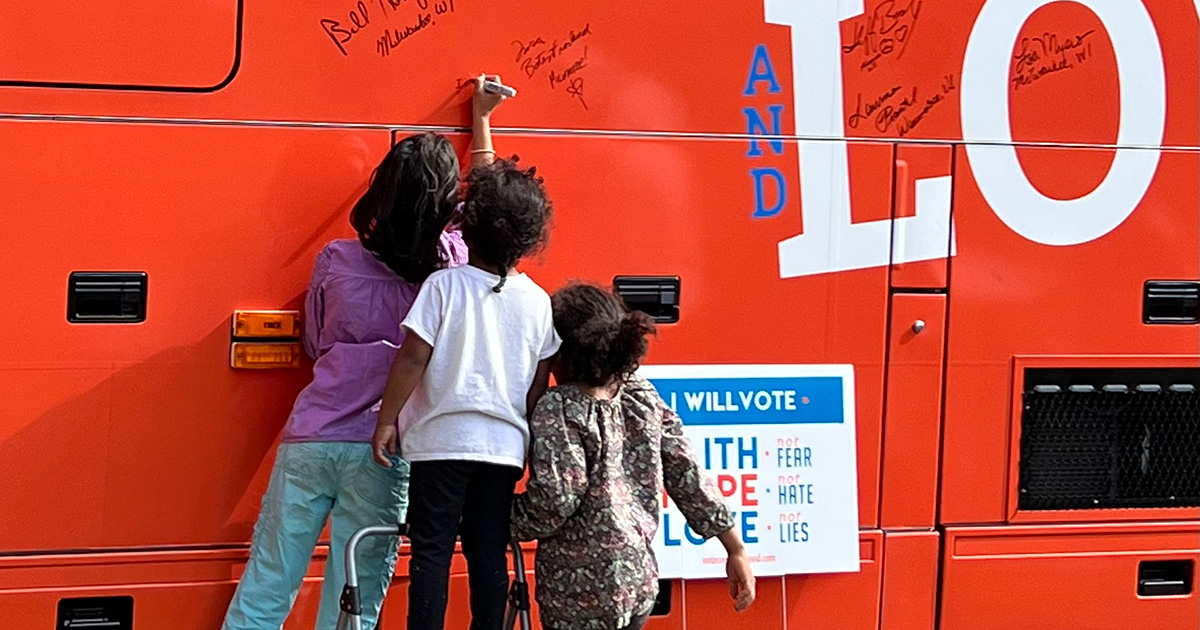 Sign the Bus - Vote Common Good